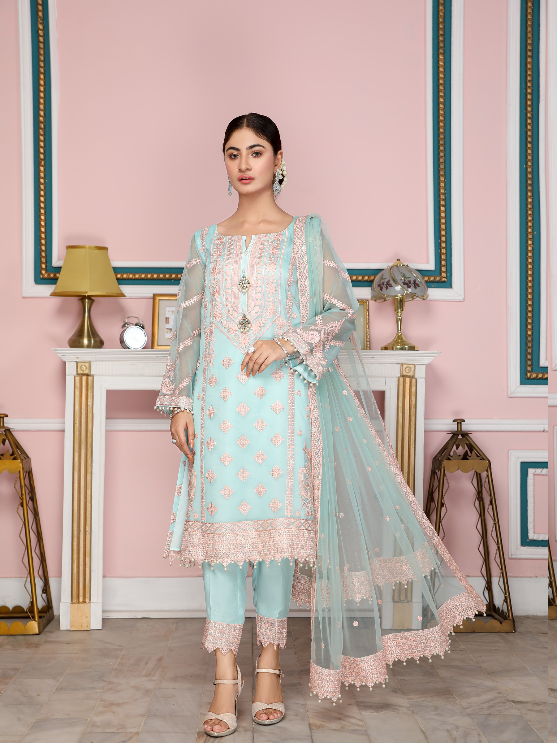 Laveen Falak – Laveen